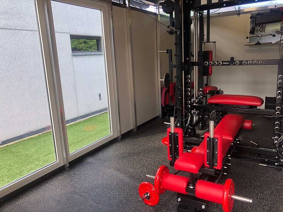 Gartenhaus Nebengebäude & modernes Poolhaus aus Metall - Biohort ...